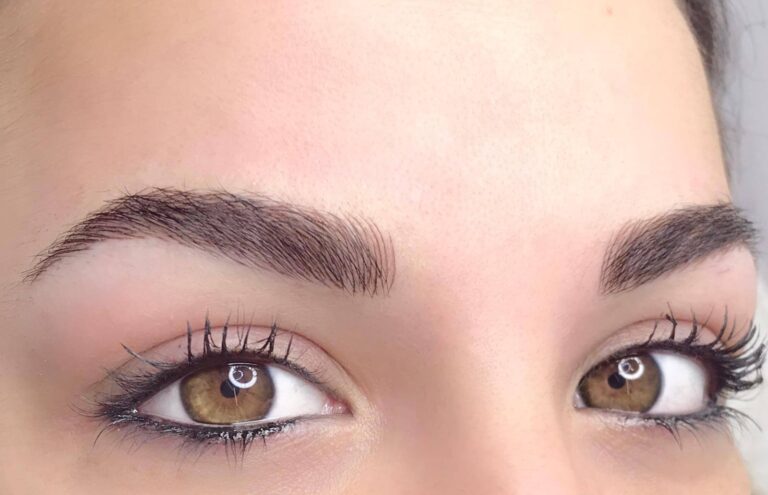 Las mejores apps para el microblading de cejas - 2024